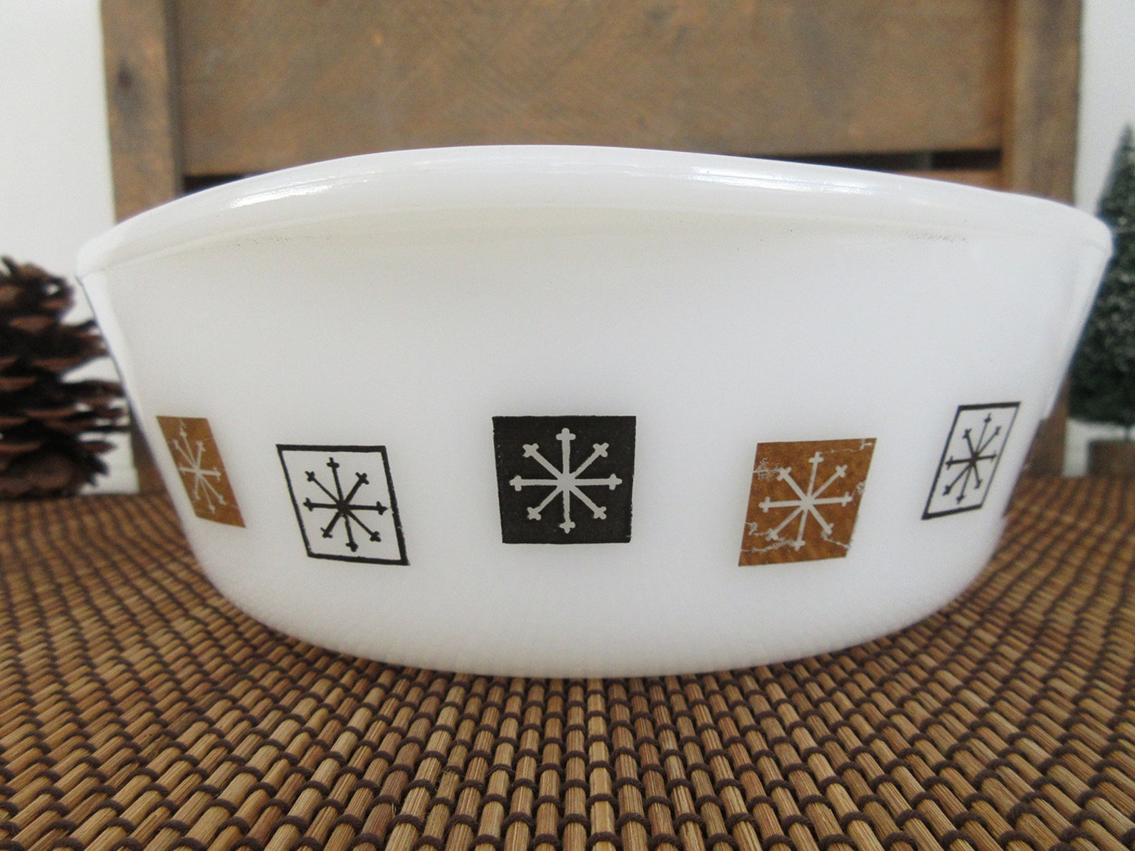 Vintage Casserole Dish Atomic Snowflake Around the Clock - Etsy