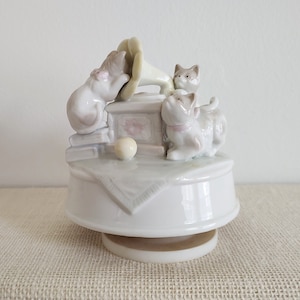 Vintage Music Box, Three Curious Kittens With Phonograph, Made in ...