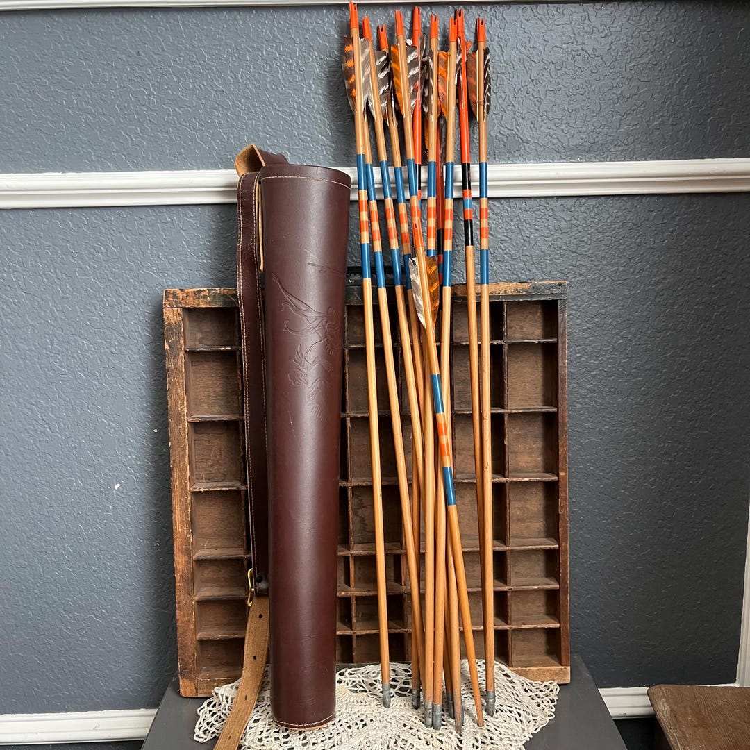 Collection of 12 Vintage Arrows Wood Aluminim Chippy Large Feather ...