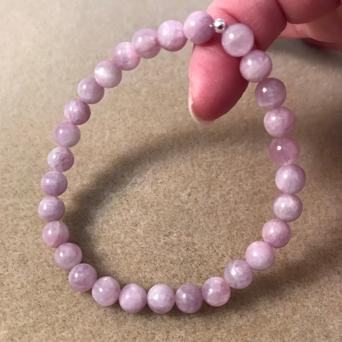 Kunzite Bracelet 6mm Beaded Bracelet Genuine Gemstone - Etsy