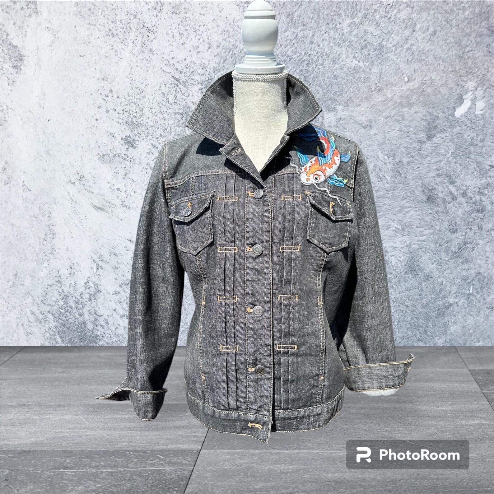 Chico’s Black Denim Sz 1 (8) Handpainted W Great Detail Two KOI Fish ...