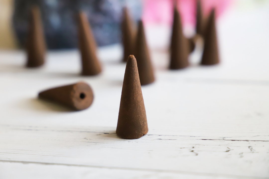 Angel's Touch BACKFLOW Incense Cones (12 Pack), Lavender, Aquatic Lily, Soothing - Etsy