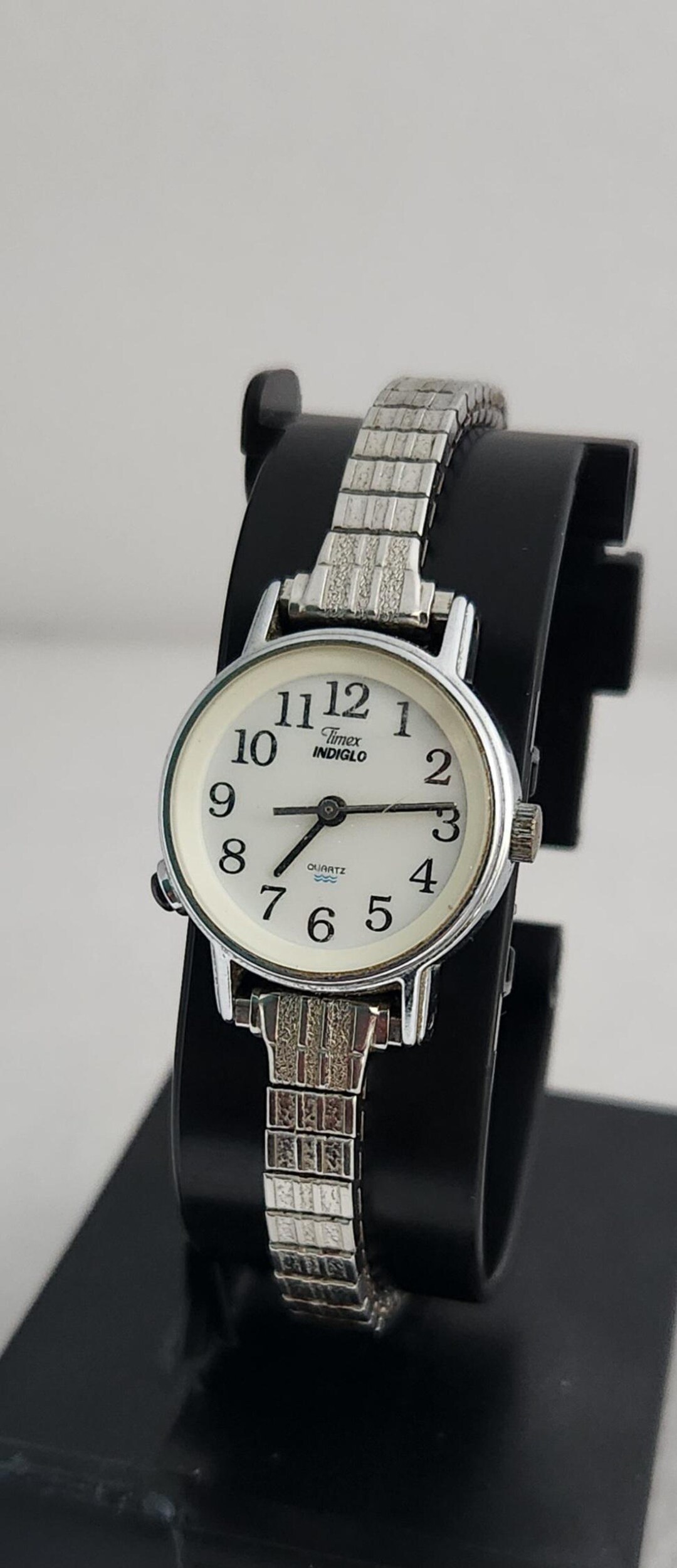 Vintage Ladies Timex Indiglo Quartz Watch – Classic & Timeless | Model ...