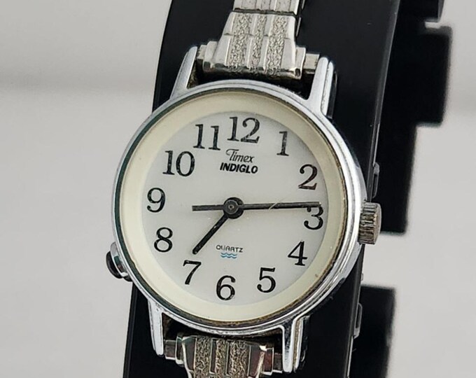 Vintage Ladies Timex Indiglo Quartz Watch – Classic & Timeless | Model ...