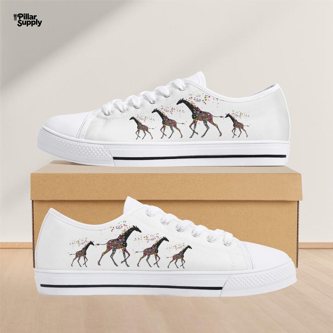 Watercolor Giraffe Canvas Shoes Men's, Colorful Splatter Low Top ...