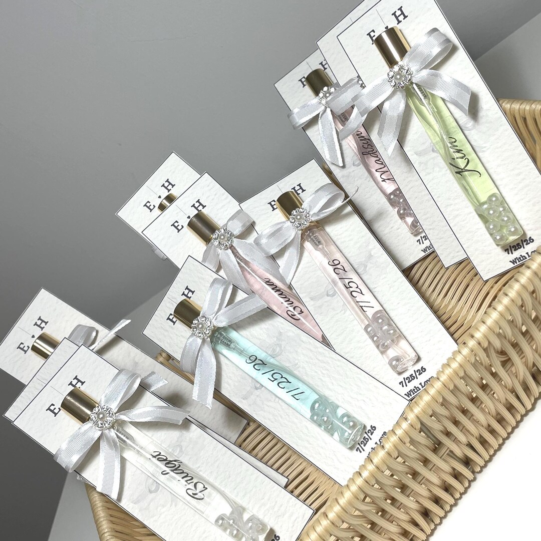 Personalized Perfume Bridal Party Gifts With the Names of the Bride's ...