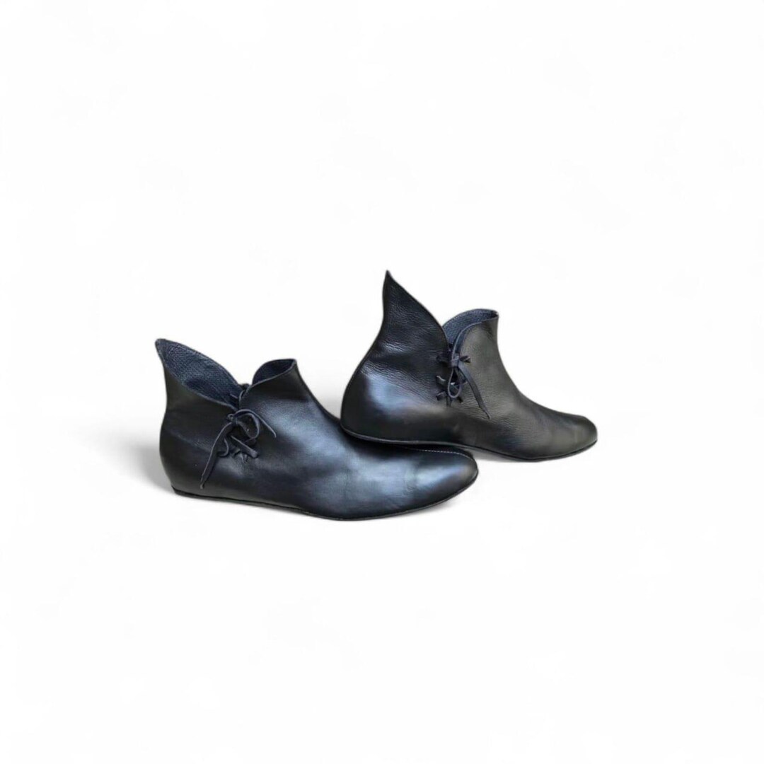 Medieval Leather Shoes – Handmade Black Reenactment Footwear ...