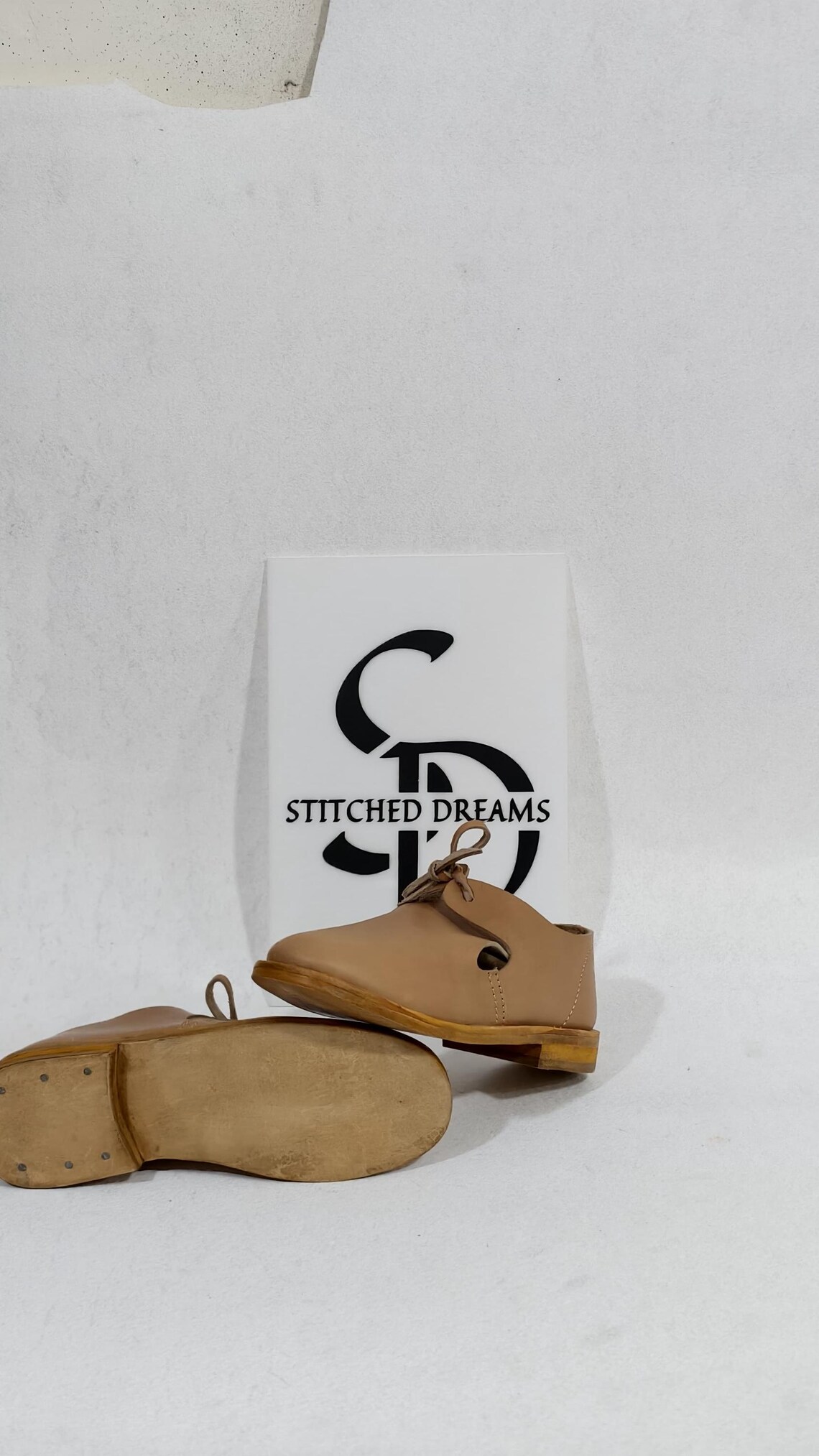 Period-perfect 16th-17th Century Shoes – Leather Footwear for ...