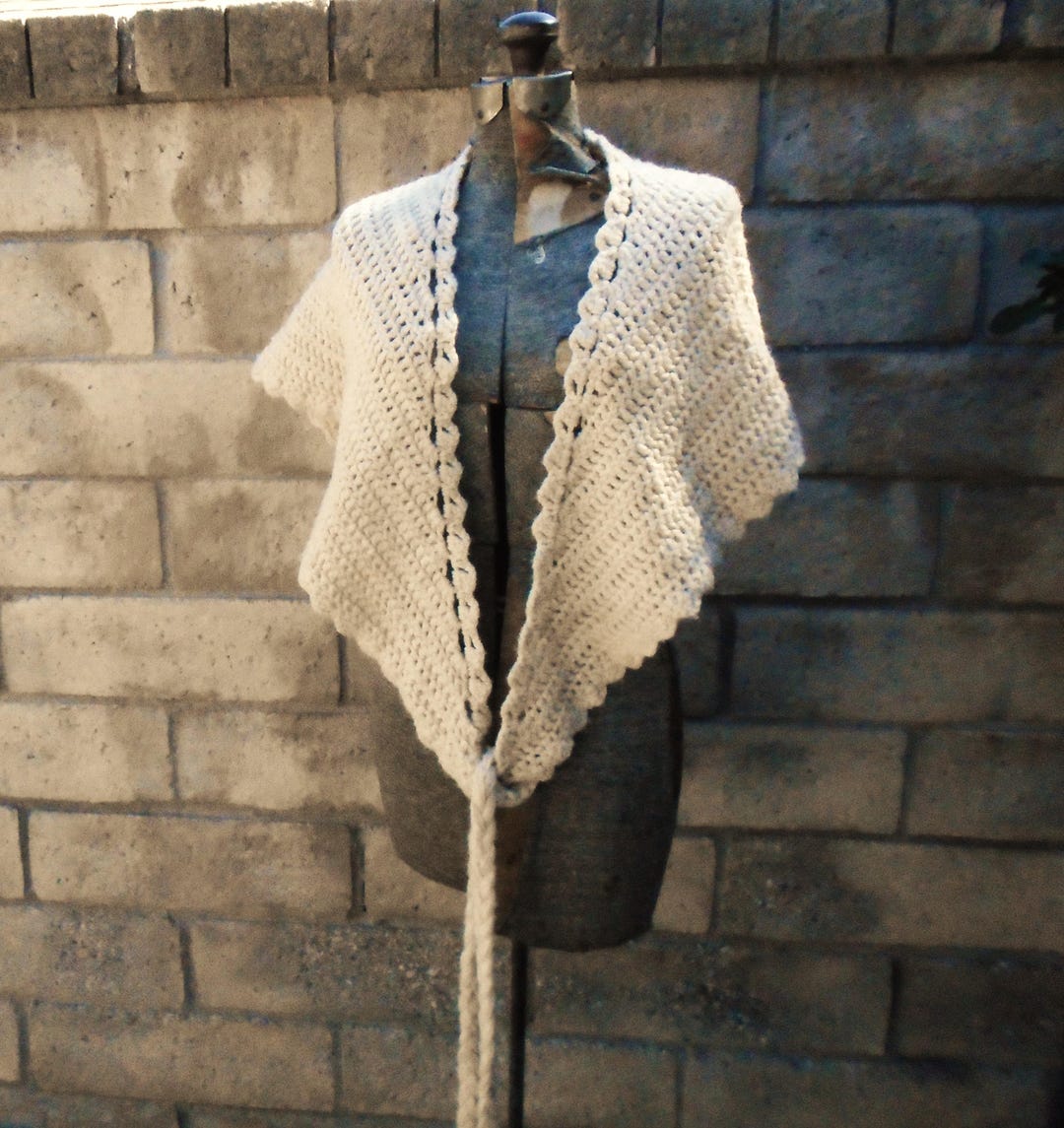 Vintage Hand Knit Cream Colored Shawl - Etsy