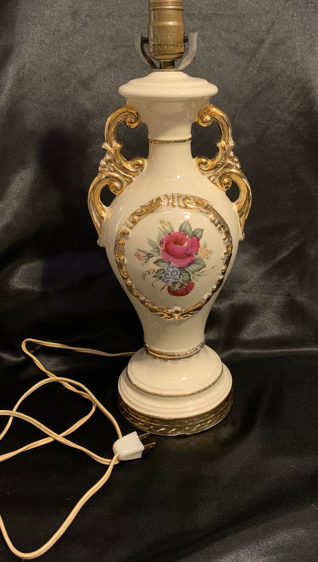 Vintage 1940 Victorian Porcelain Floral Rose Gold Trim MCM Table Lamp ...