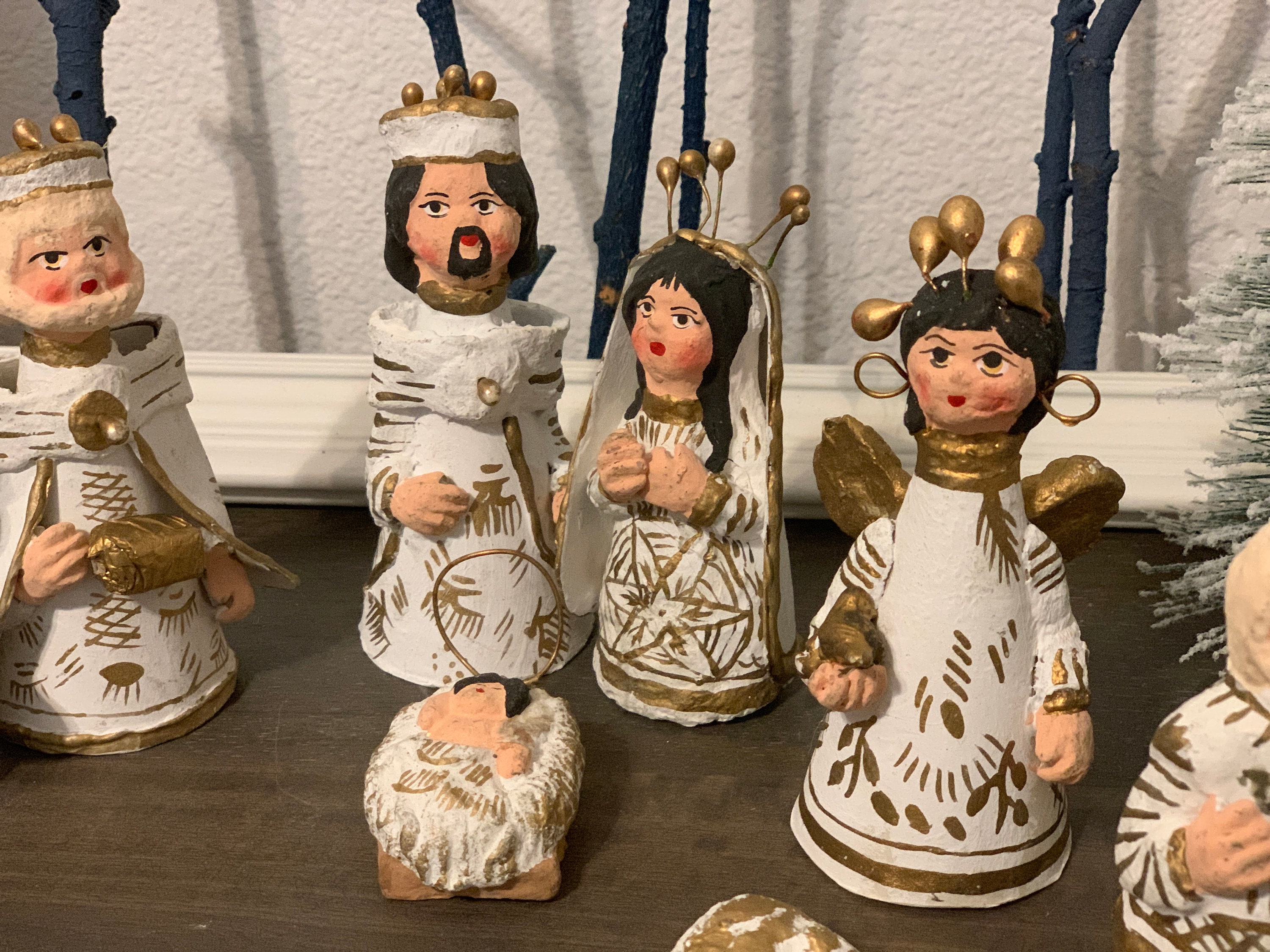 2 Dimensional Vintage Hand Painted Folk Art Nativity Figures Hanging ...