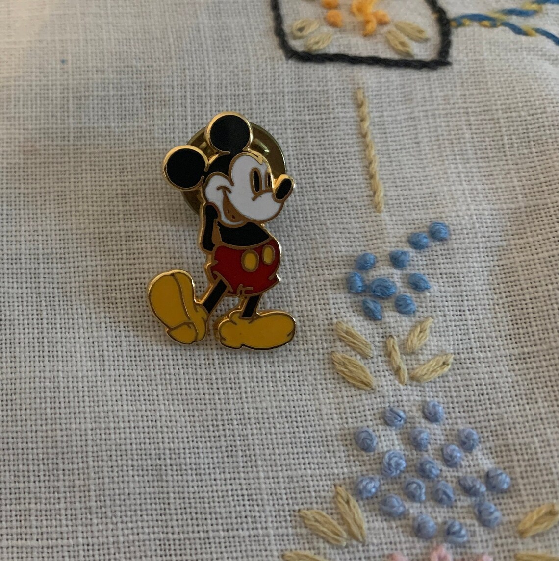 Vintage Walt Disney Mickey Mouse Pinback Made in Taiwan | Etsy