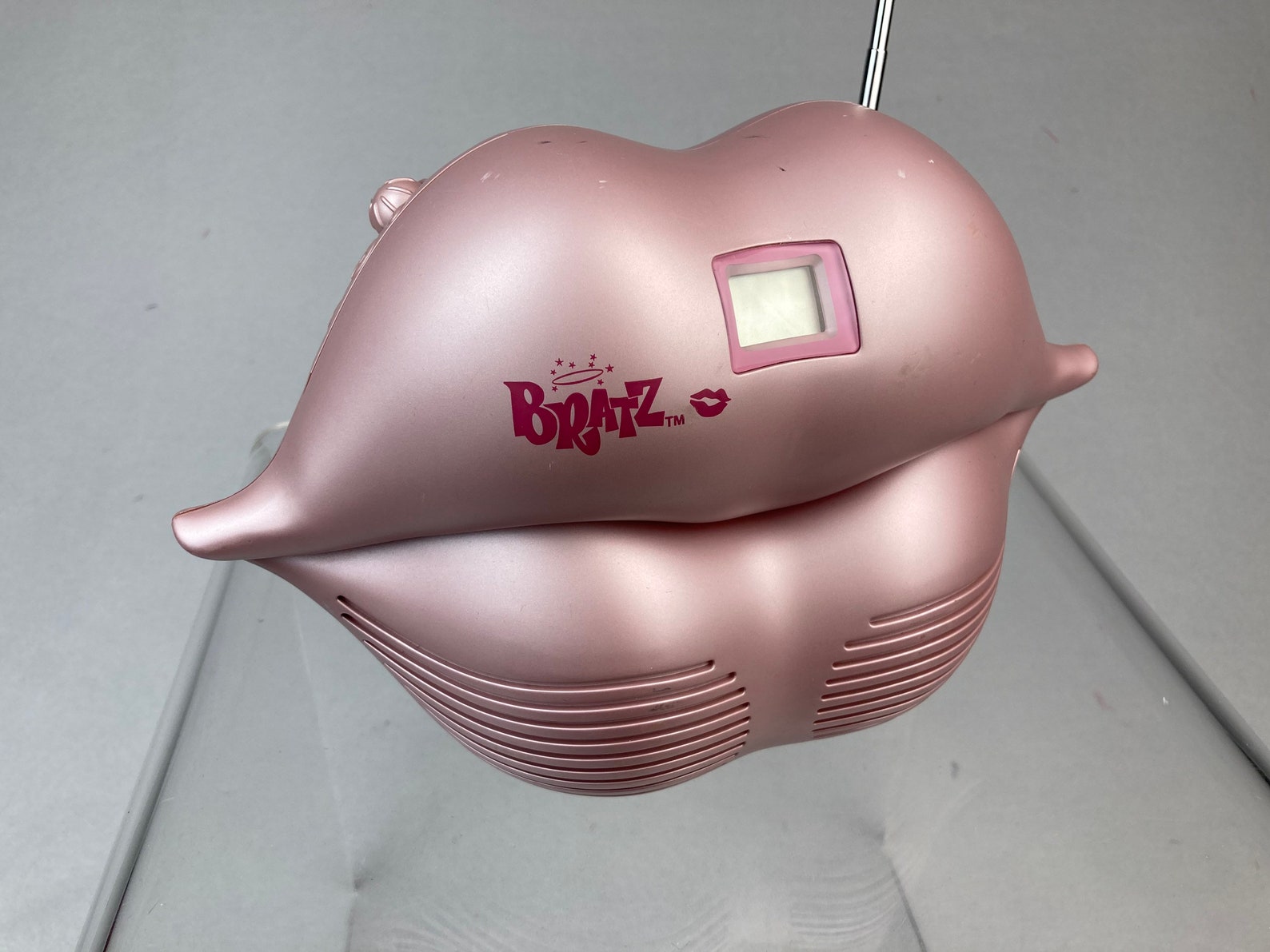 Y2K Bratz CD Player Radio Combo Boom Box Iconic Lips Design | Etsy