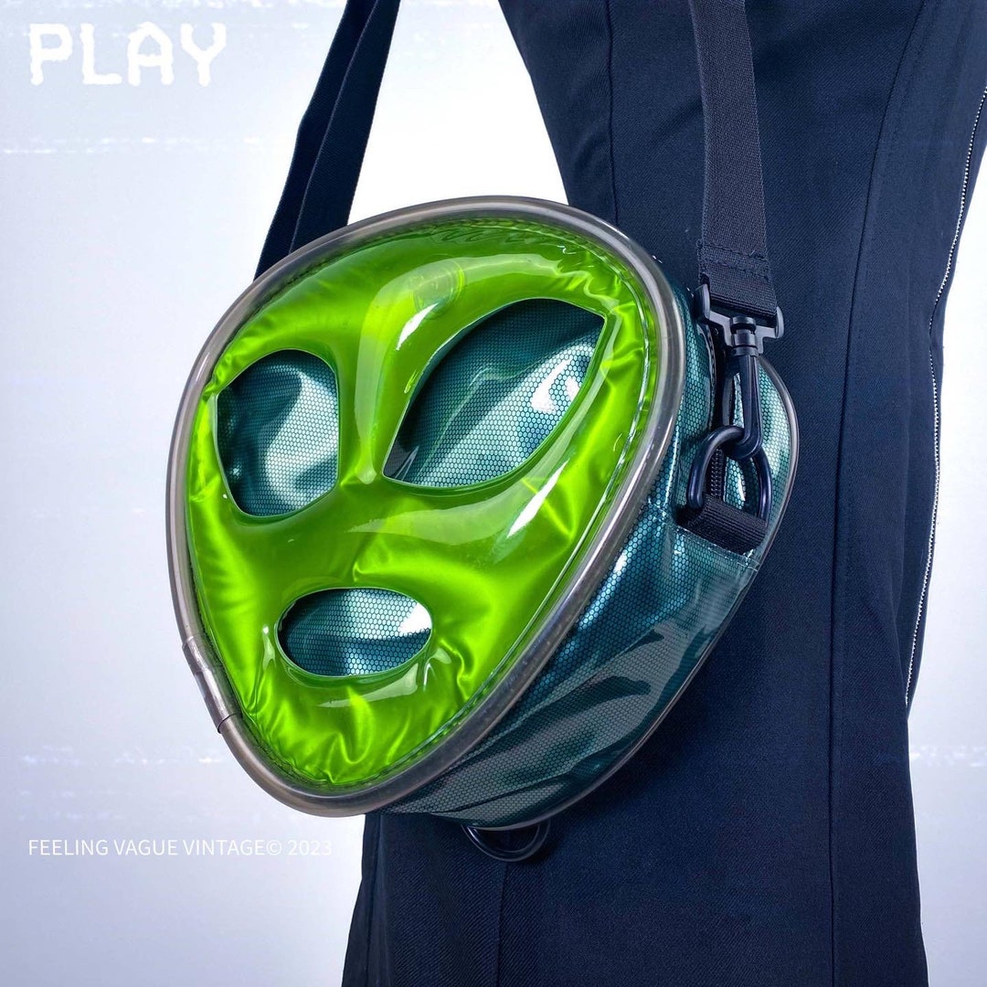 Out of This World 90's Alien Face Crossbody Bag - Etsy