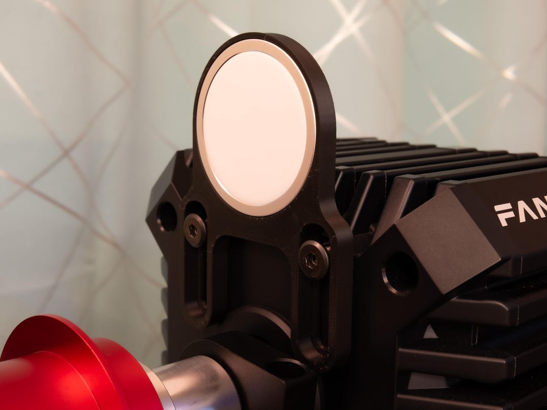 FANATEC Magsafe Phone Dashboard Mount for Sim Racing - Etsy