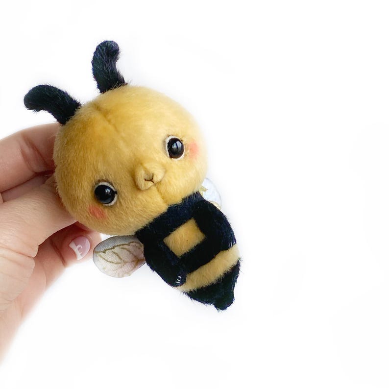 Bee PDF Sewing Pattern Video Tutorial DIY Stuffed Toy Pattern DIY Honey ...