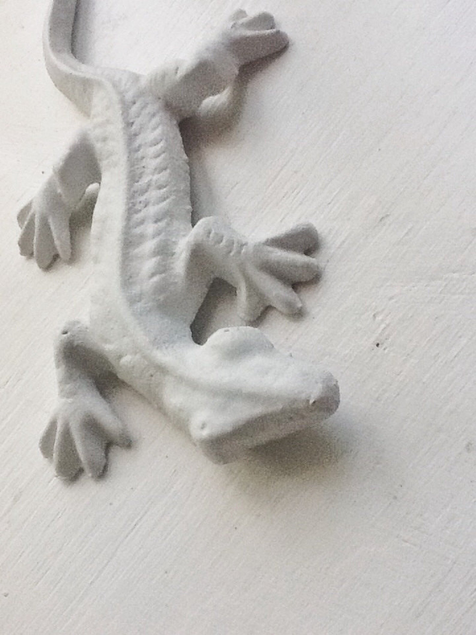 Cast Iron Rust Garden Gecko Lizard Figurine In WHITE-Gift For | Etsy