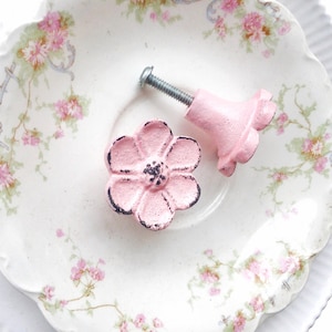 Blushing Pink Flower Knobs , Shabby Chic Dresser Drawer Pulls Knob Handles ,vintage Pink , Light ...
