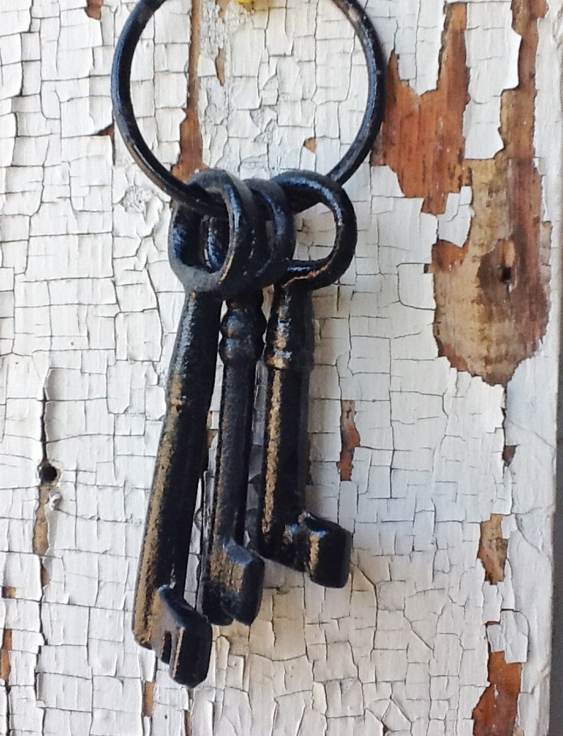 Ebony Black Skeleton Keys-home Decor-rustic cast - Etsy