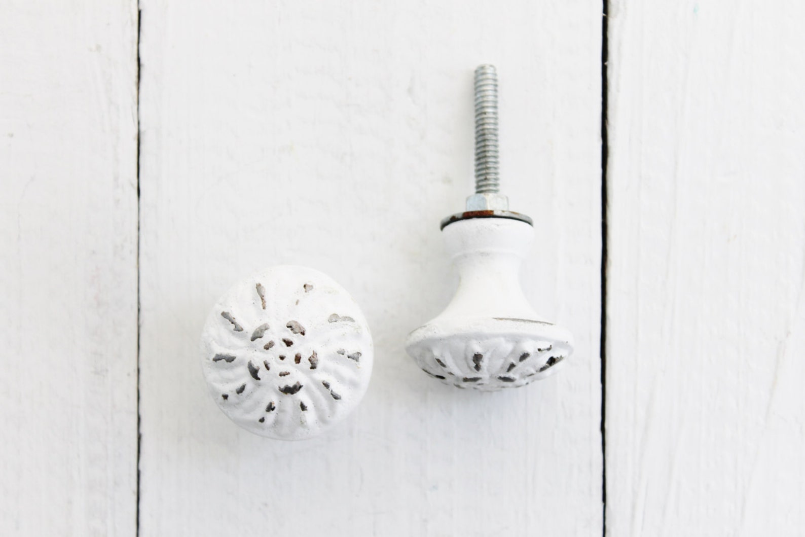 Sculpted Creamy Ivory Flower Knobs , Shabby Chic Dresser Drawer Pulls ...