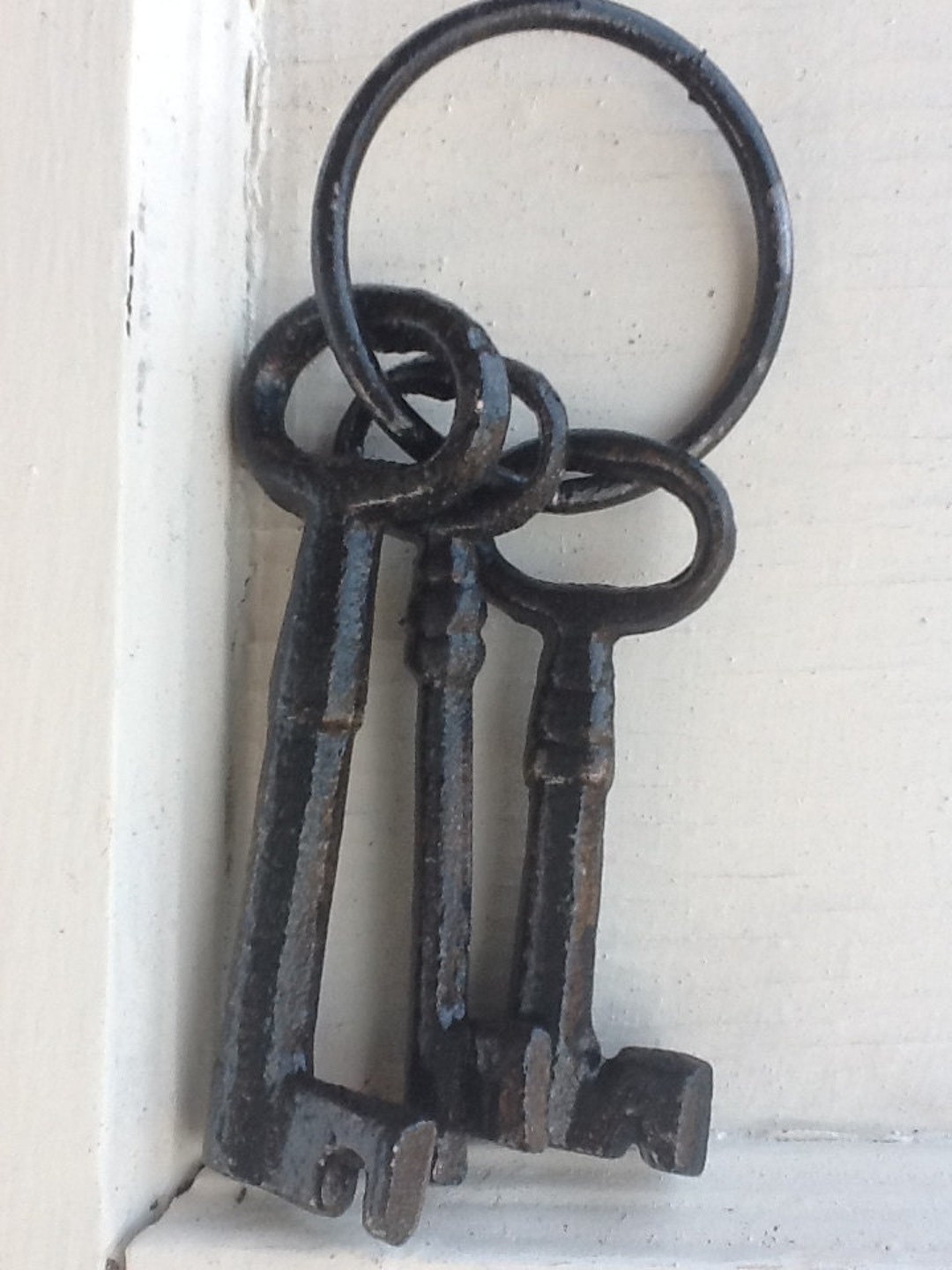 Ebony Black - 3 Cast Iron Skeleton Keys on Key Ring -home Decor-rustic ...