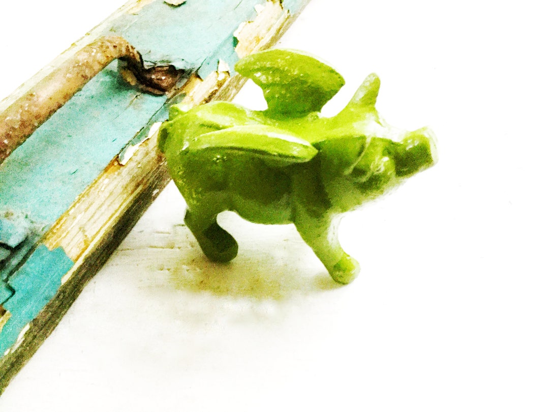 Cast Iron Flying Pig - Cast Iron Decor, Flying Pig Garden Statue, Cast ...