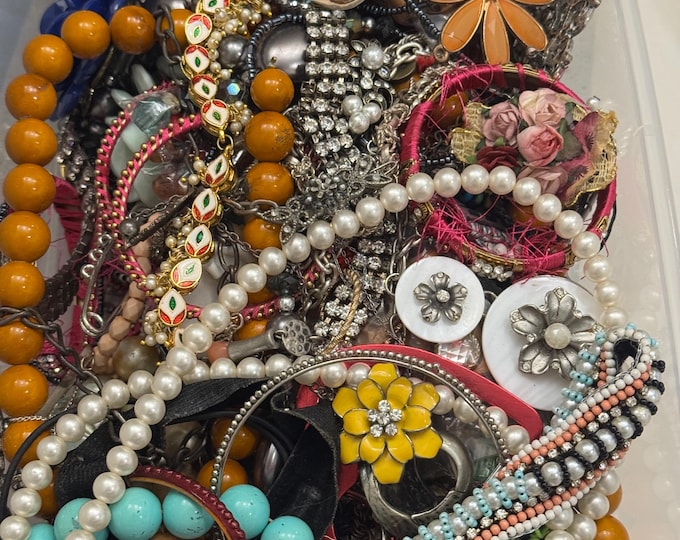 3 Pounds of Jewelry for Craft Projects, for Repair, Junk Jewelry ...