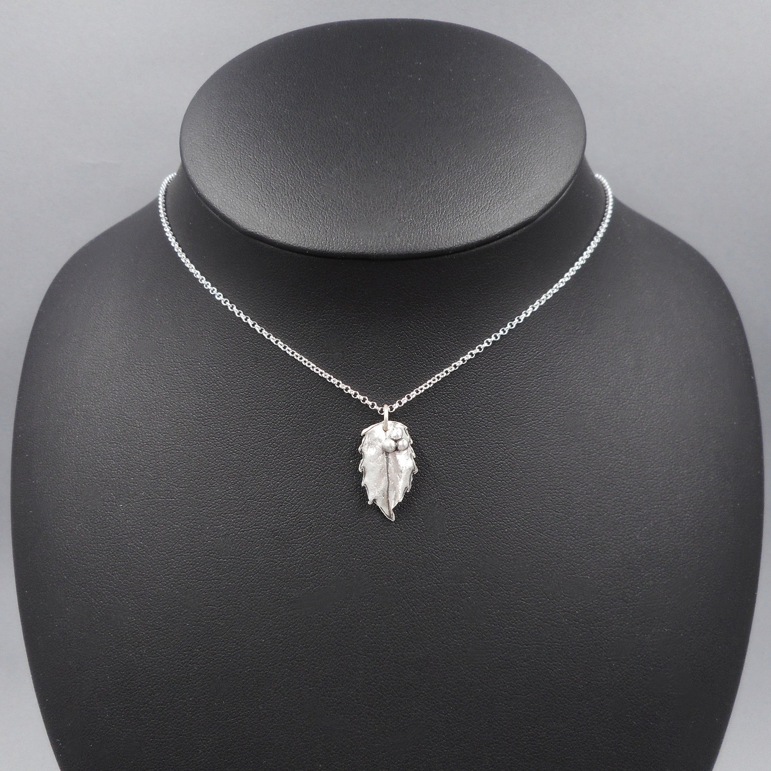 Holly Leaf Christmas Jewelry- Festive Fine Silver Pendant- Plant Parent ...
