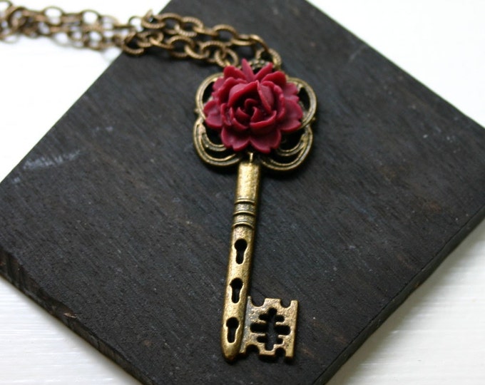 Red Rose Antique Brass Skeleton Key Necklace - Etsy