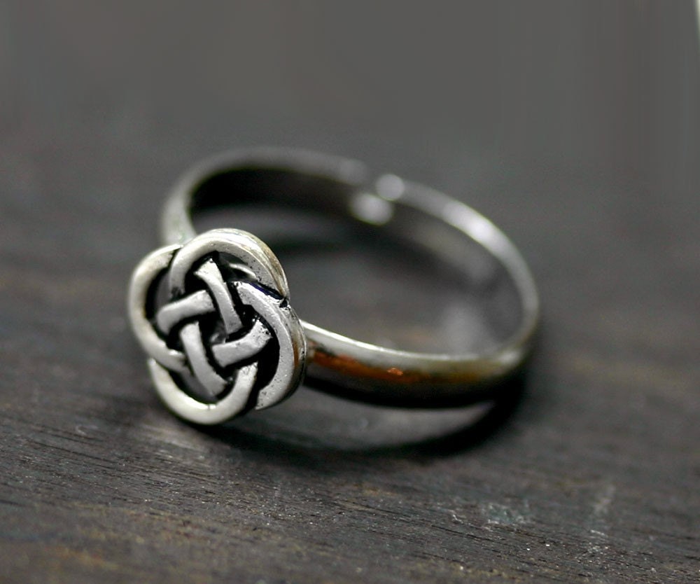 Celtic Ring Eternity Love Knot Infinity Ring | Etsy