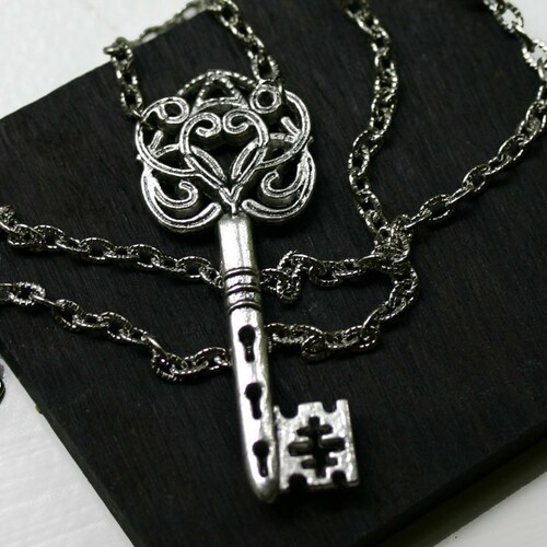 Skeleton Key Necklace in Antique Silver Steampunk - Etsy