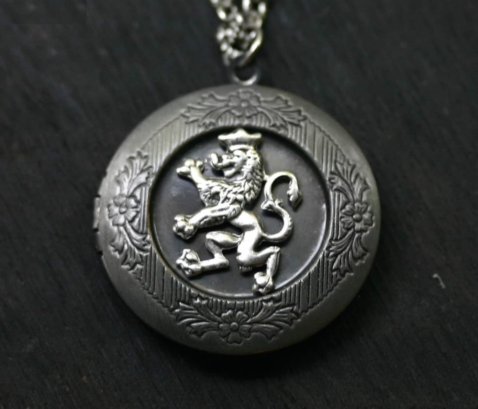 Scottish Rampant Lion Locket - Etsy