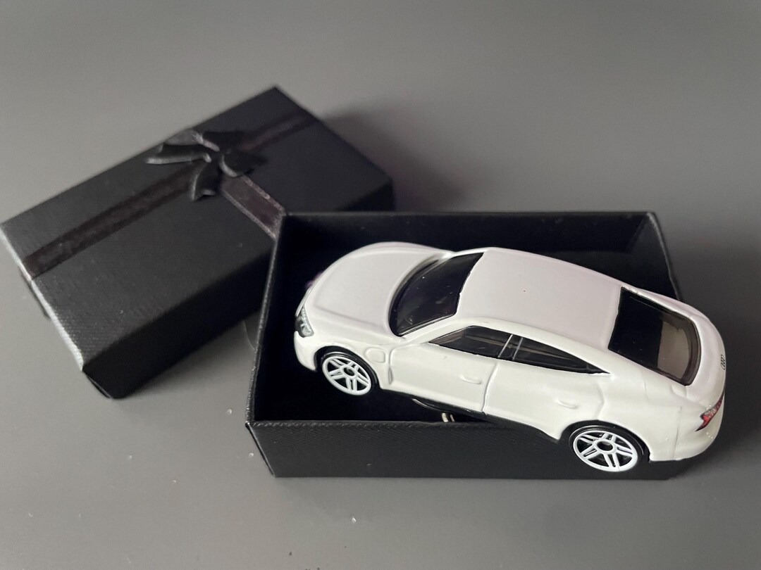 Audi RS E-tron GT Keyring Keychain + Giftbox: Car Enthusiast Gift - Etsy