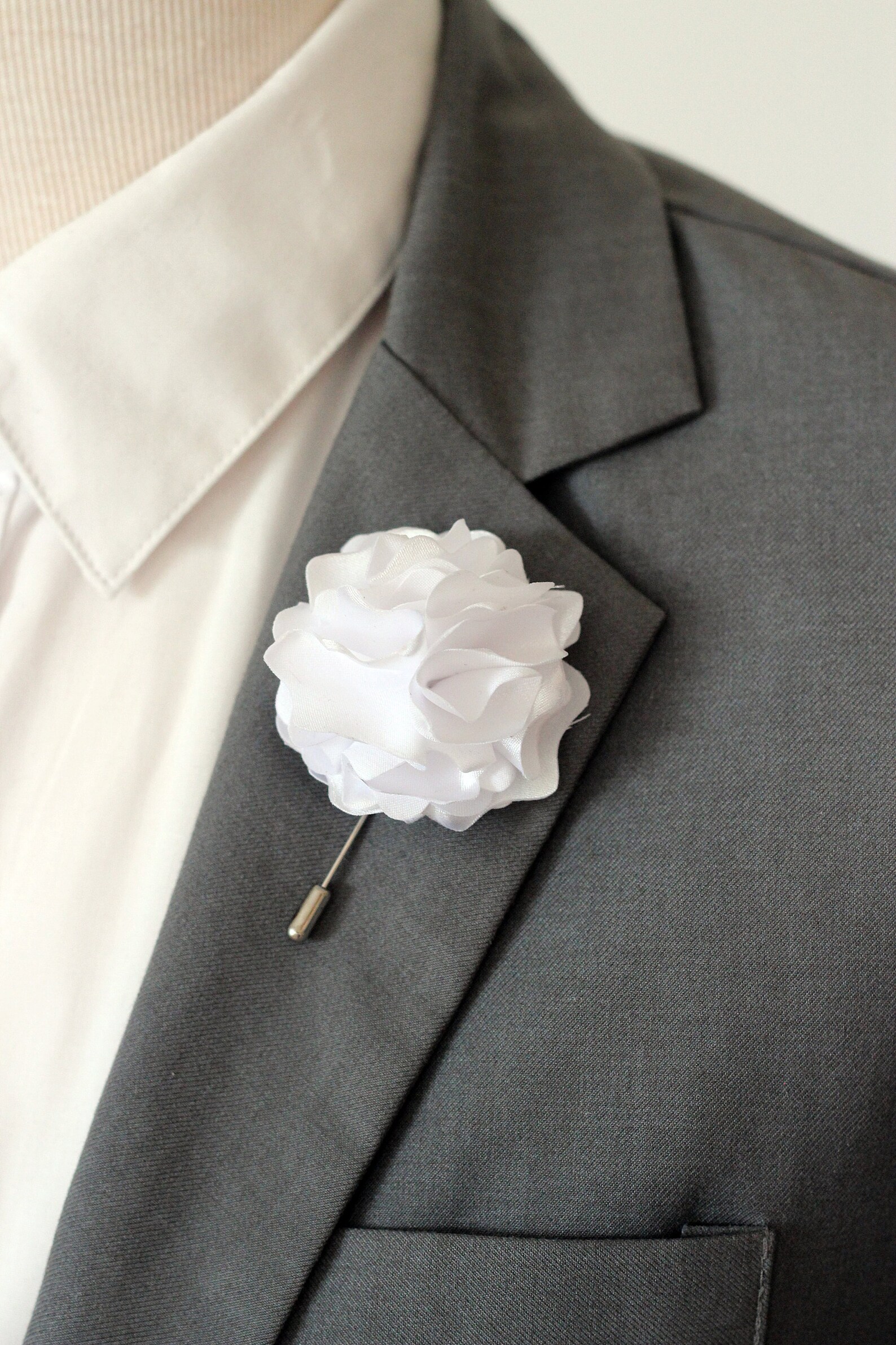 1 Flower Lapel Pin Mens Lapel Flower Boutonniere Dusty Rose Etsy 1-flower-lapel-pin-mens-lapel-flower-boutonniere-dusty-rose-etsy