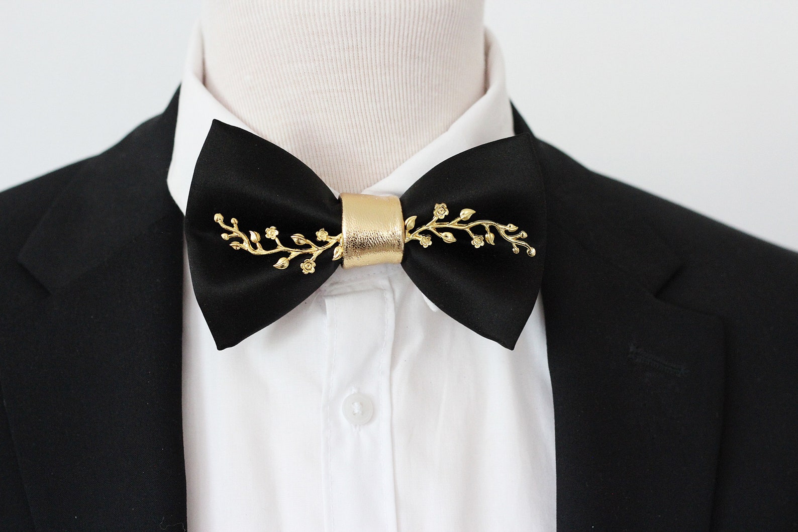 Black Bowtie Gold Mens Silk Bow Tie for Men Gold Wedding Bow - Etsy