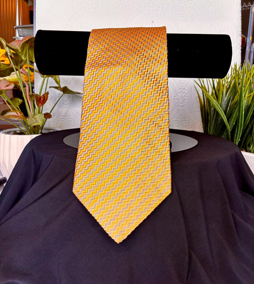 Giorgio Armani Tie. Handmade in Italy. 100% Silk. Yellow and Grey ...