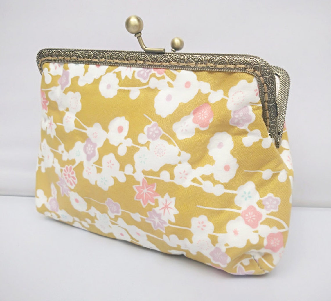 Kiss Lock Frame White Flower Women Girls Bridesmaid Purses - Etsy