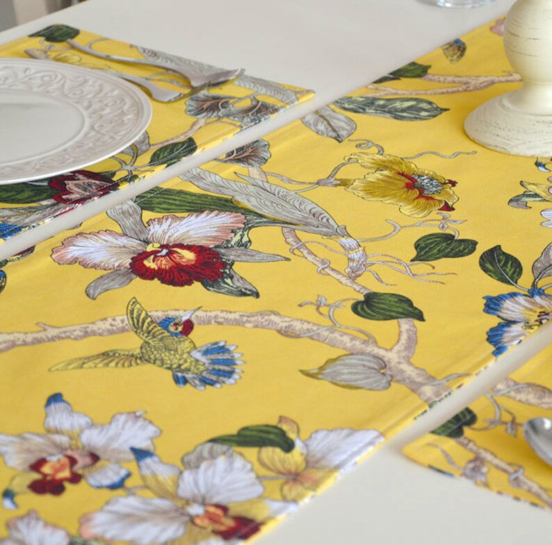 Hummingbirds Tree Branch Flower Table Runner - Etsy