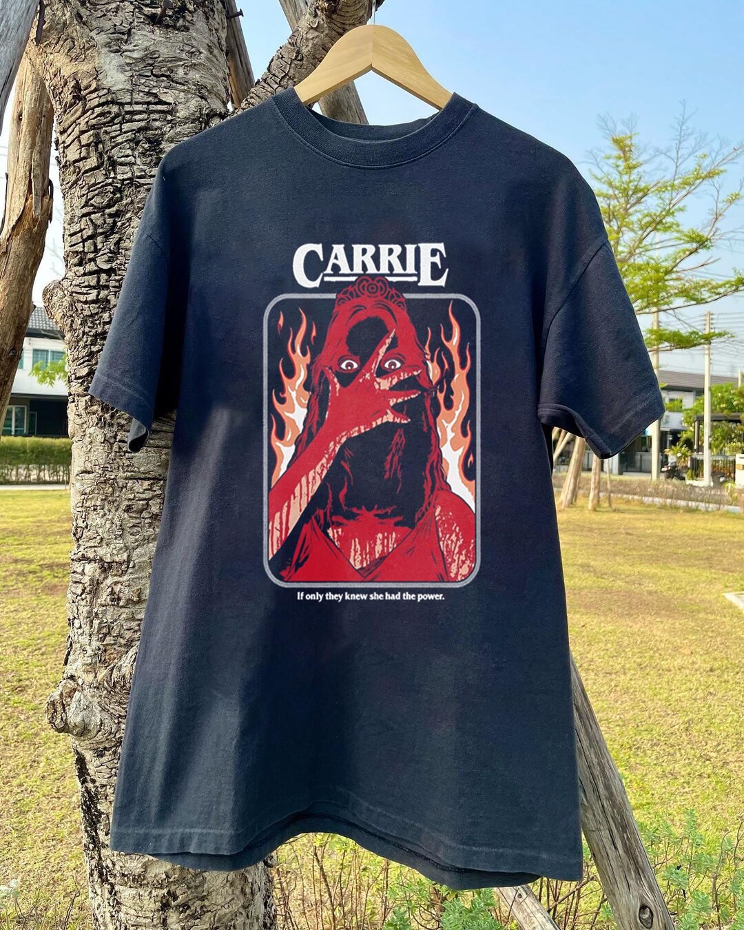 Carrie Horror Movie Graphic T-shirt | Vintage Streetwear Tee | Unisex ...