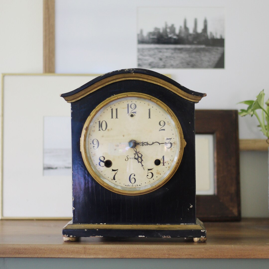 Vintage Sessions 8 Day Clock Black Wood Case W Gold Trim 1940's Wood ...