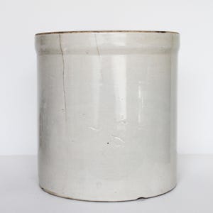 Antique Stoneware Saltglazed 2 Gallon Crock - Primitive Cream Stoneware ...