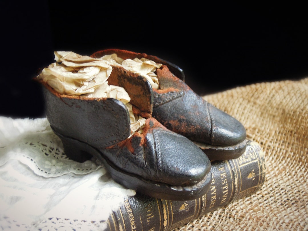 Antique Victorian 1800s Baby Tiny Boots Shoes With Tiny Heels - Etsy
