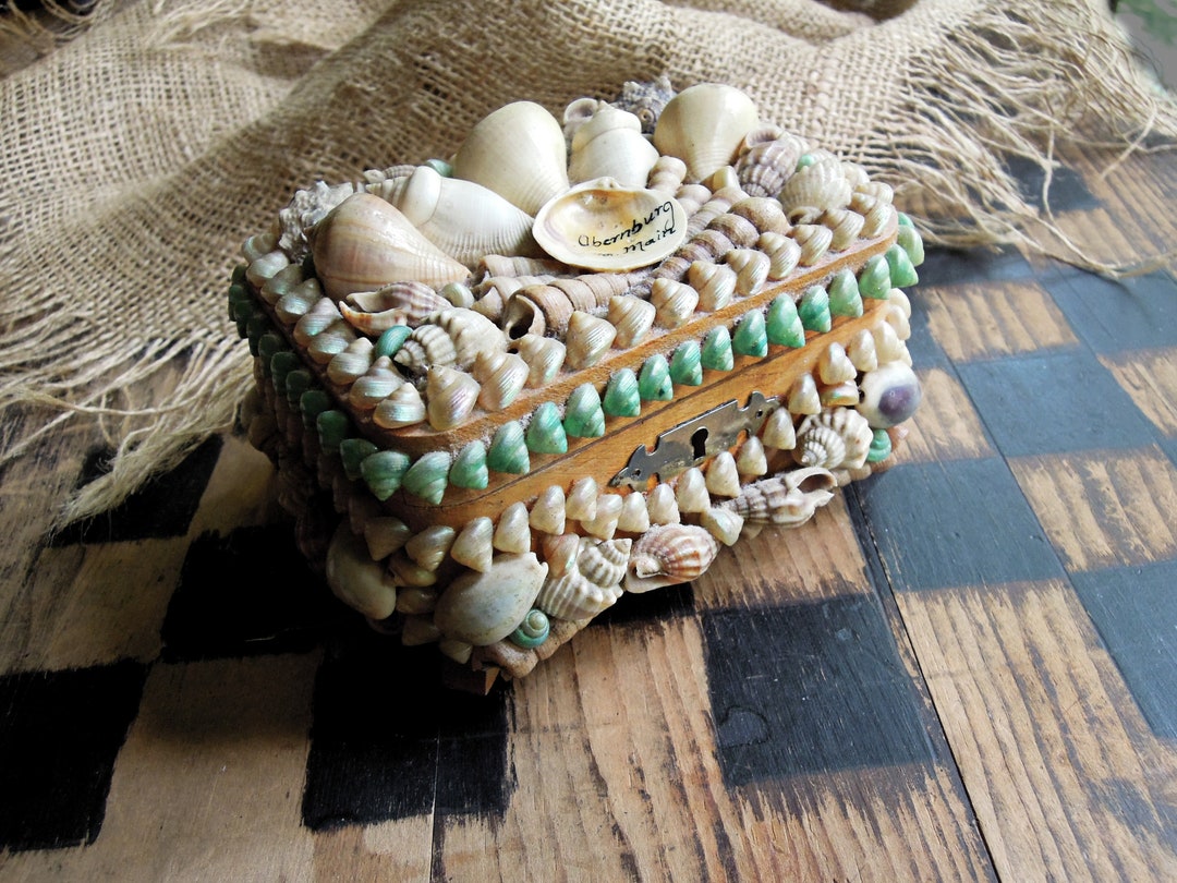 Vintage Encrusted Shell Box Art / Sea Shell Trinket Box / Shell ...