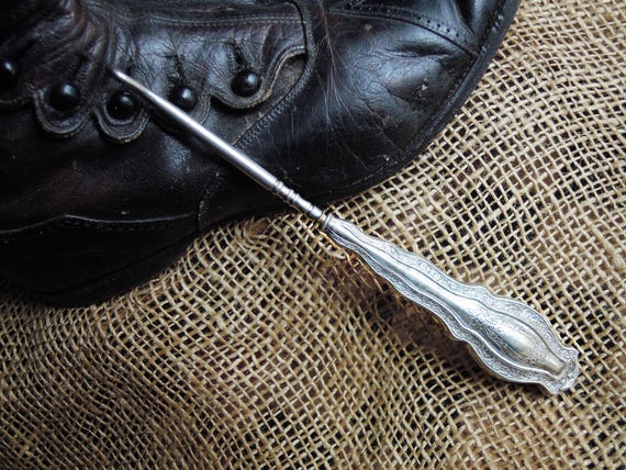 Antique Silver Plate Shoe Button Hook / Lace Hook / V… - Gem