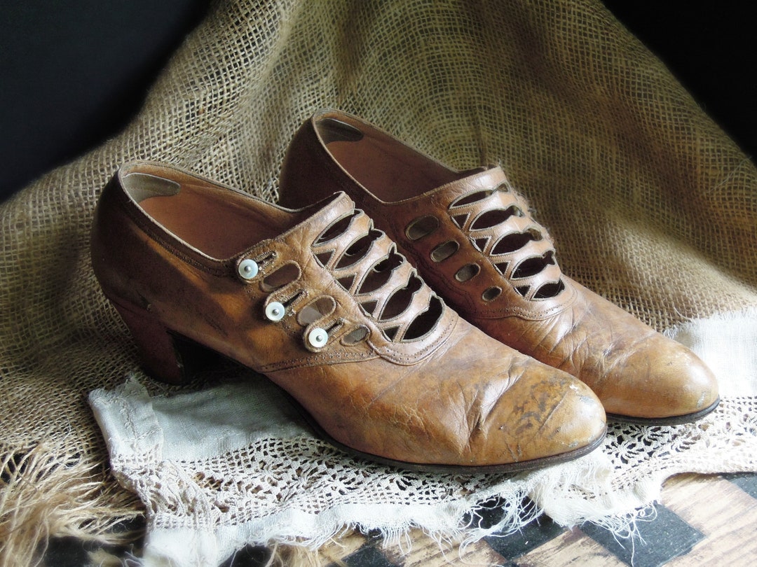 Antique Button up Victorian Leather / Edwardian Shoes Mother of Pearl ...