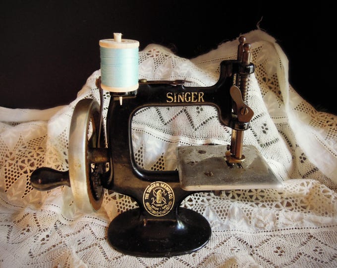 Vintage Child's 20-1 Mini Singer Sewing Machine With Crank Cast Iron ...
