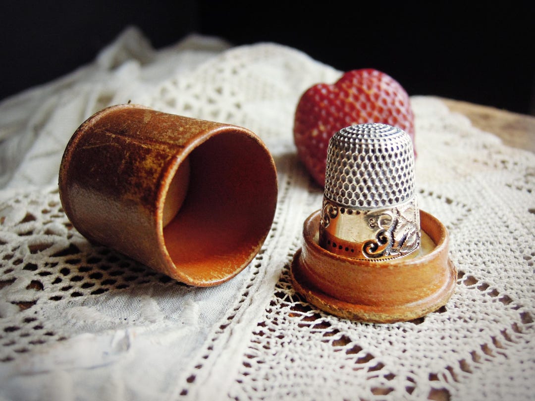 Antique Thimble Case & Sterling and Gold Thimble Thimble Case Basket ...