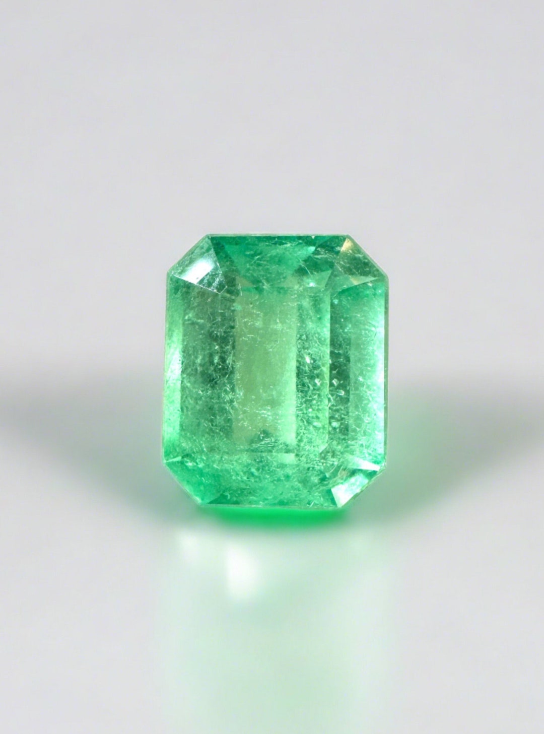 2.62 Carat 9.5x8 Glowy Yellowish Green Natural Loose Colombian Emerald ...