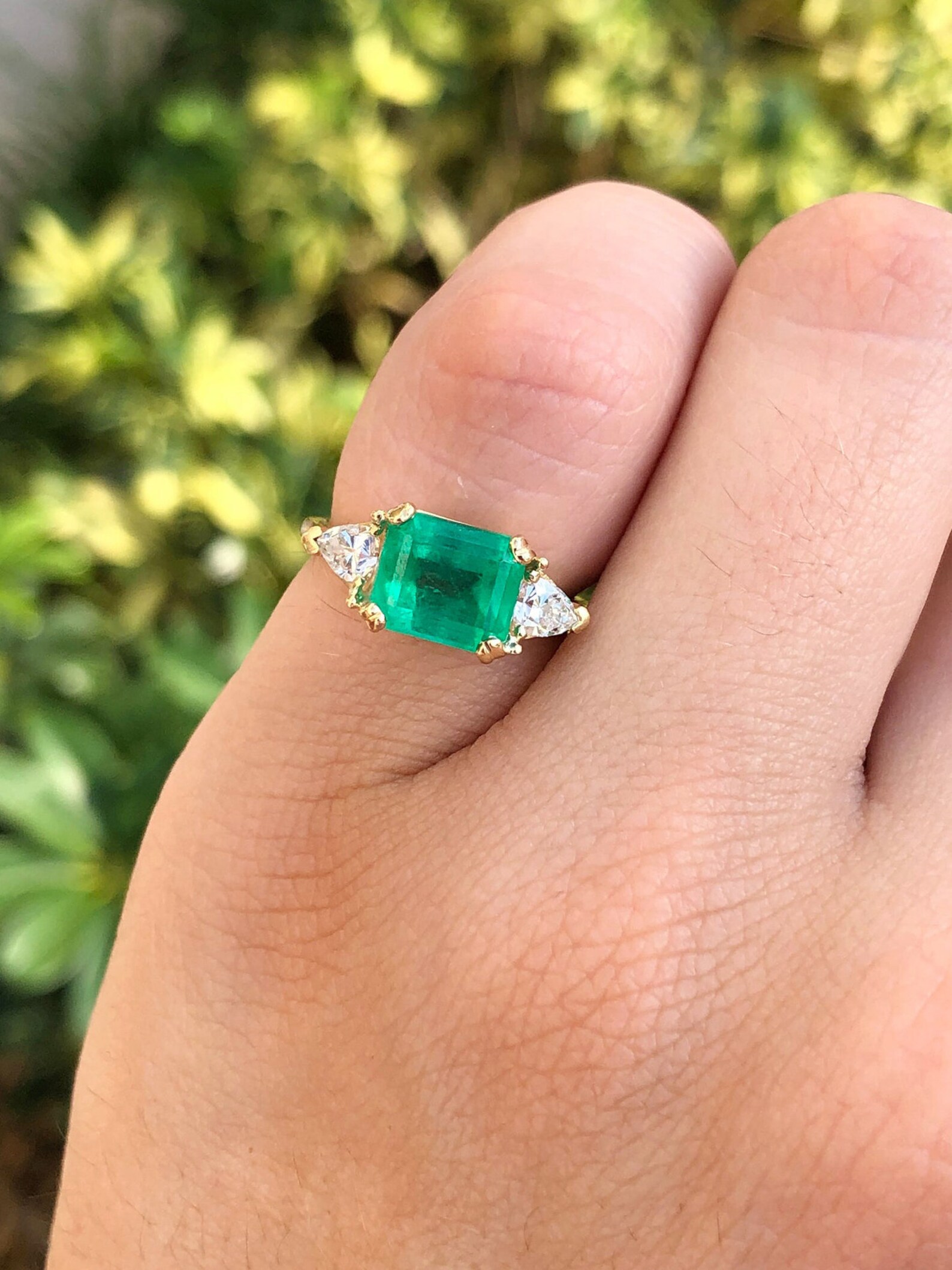 2.50tcw Three Stone Emerald & Diamond Shield Cut Ring18k - Etsy