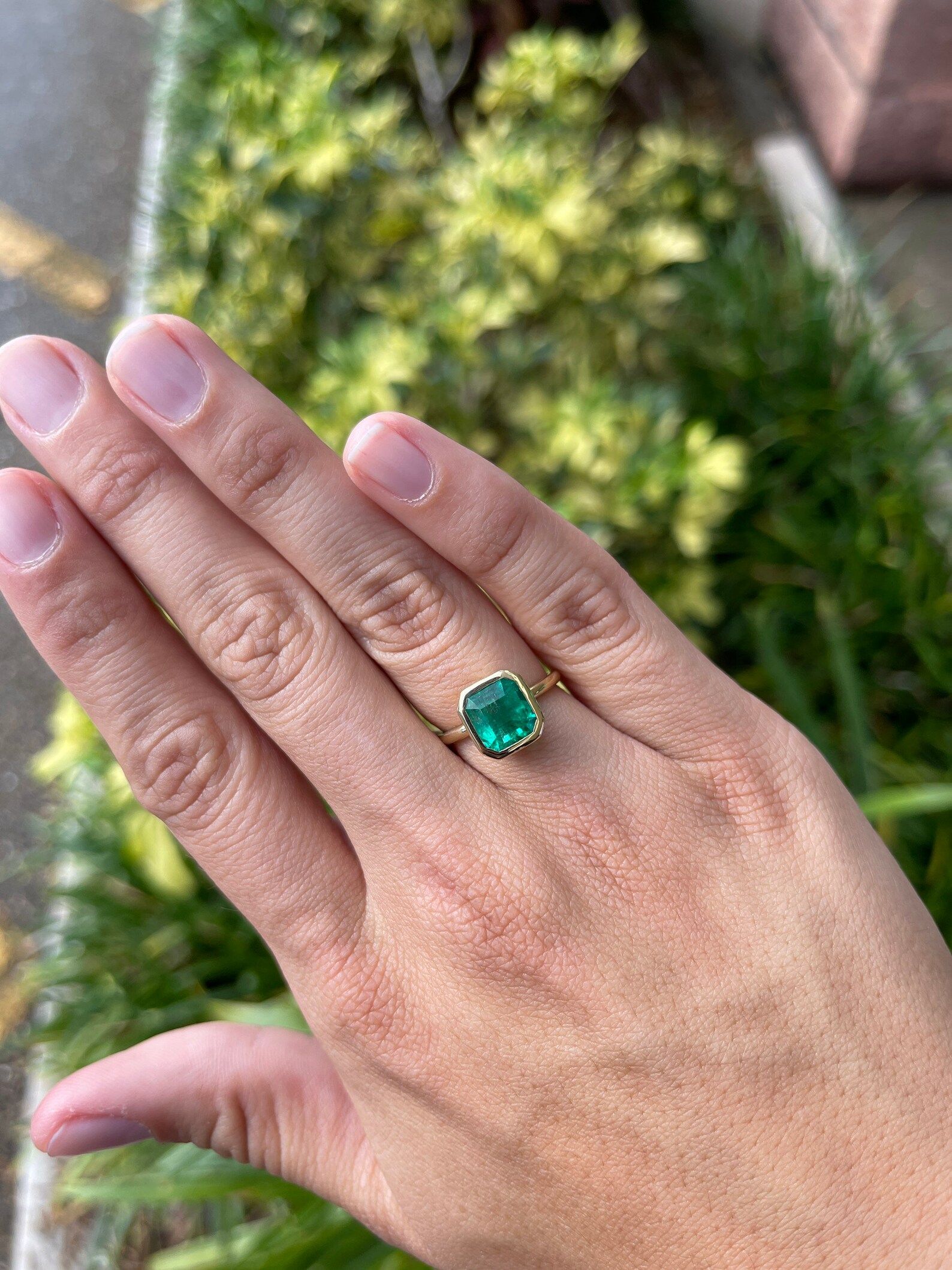 2.65cts Bezel Set Emerald Solitaire Ring 18K, Solitaire Emerald Ring ...